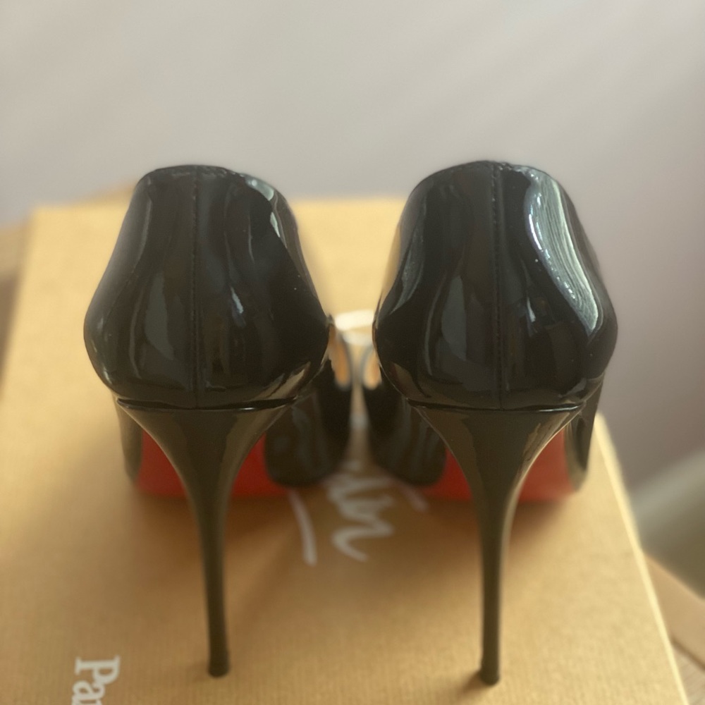 Christian Louboutin So Kate Pumps - Gem